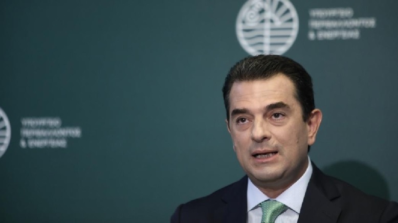 Έκθετος ο Κ. Σκρέκας ενώπιον 332 Δημάρχων για τις παρανομίες των ...